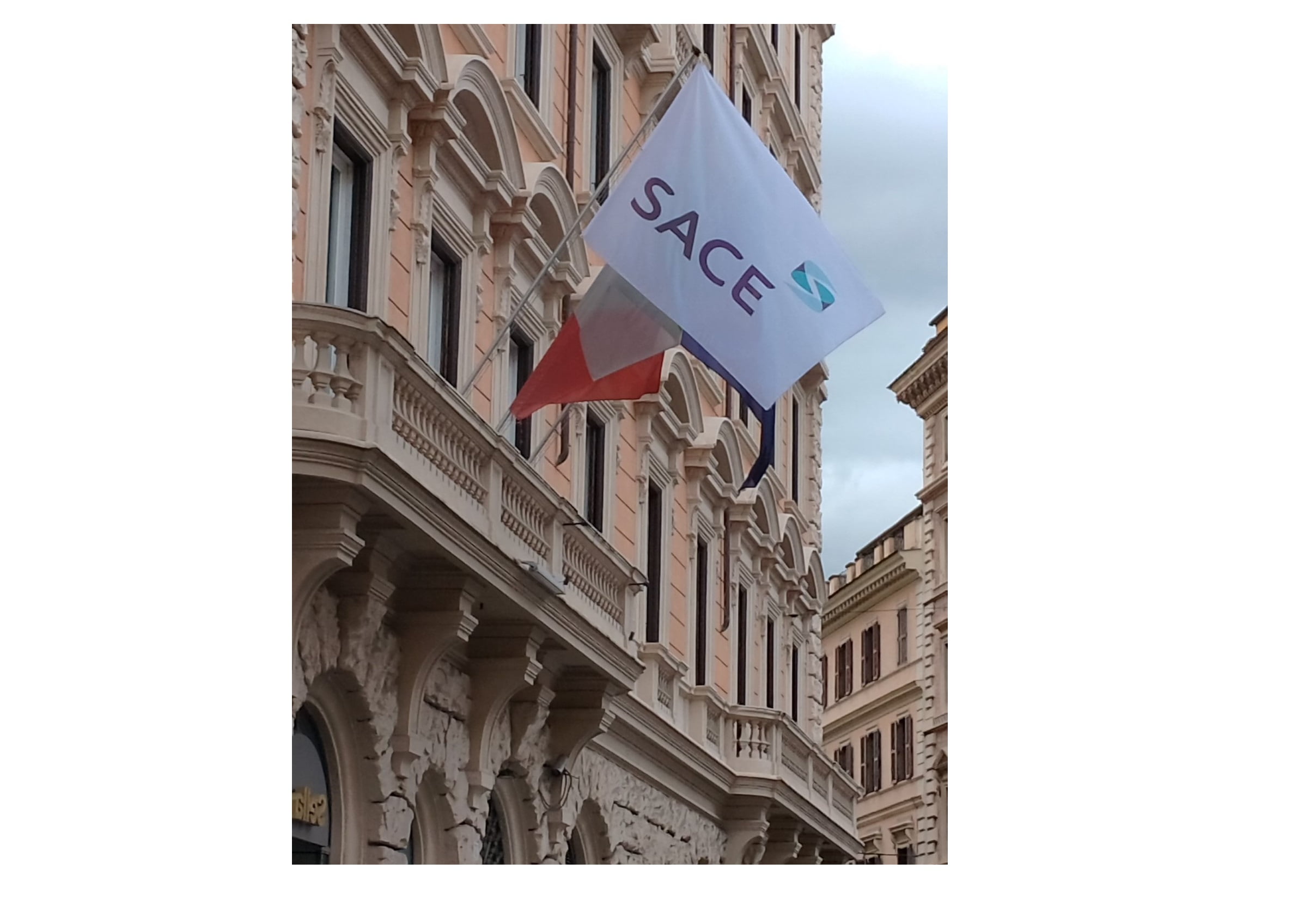 %sitename% %sep% Crédit Agricole Italia e SACE con SALOV